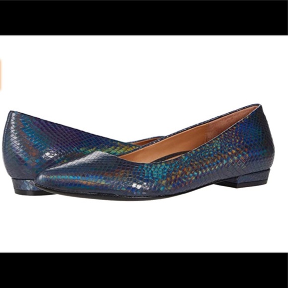 Vionic | Shoes | Restocking Vionic Snake Embossed Flat Shoes | Poshmark